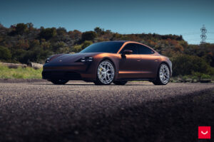 PORSCHE TAYCAN - HYBRID FORGED SERIES: HF-4T - Vossen Wheels