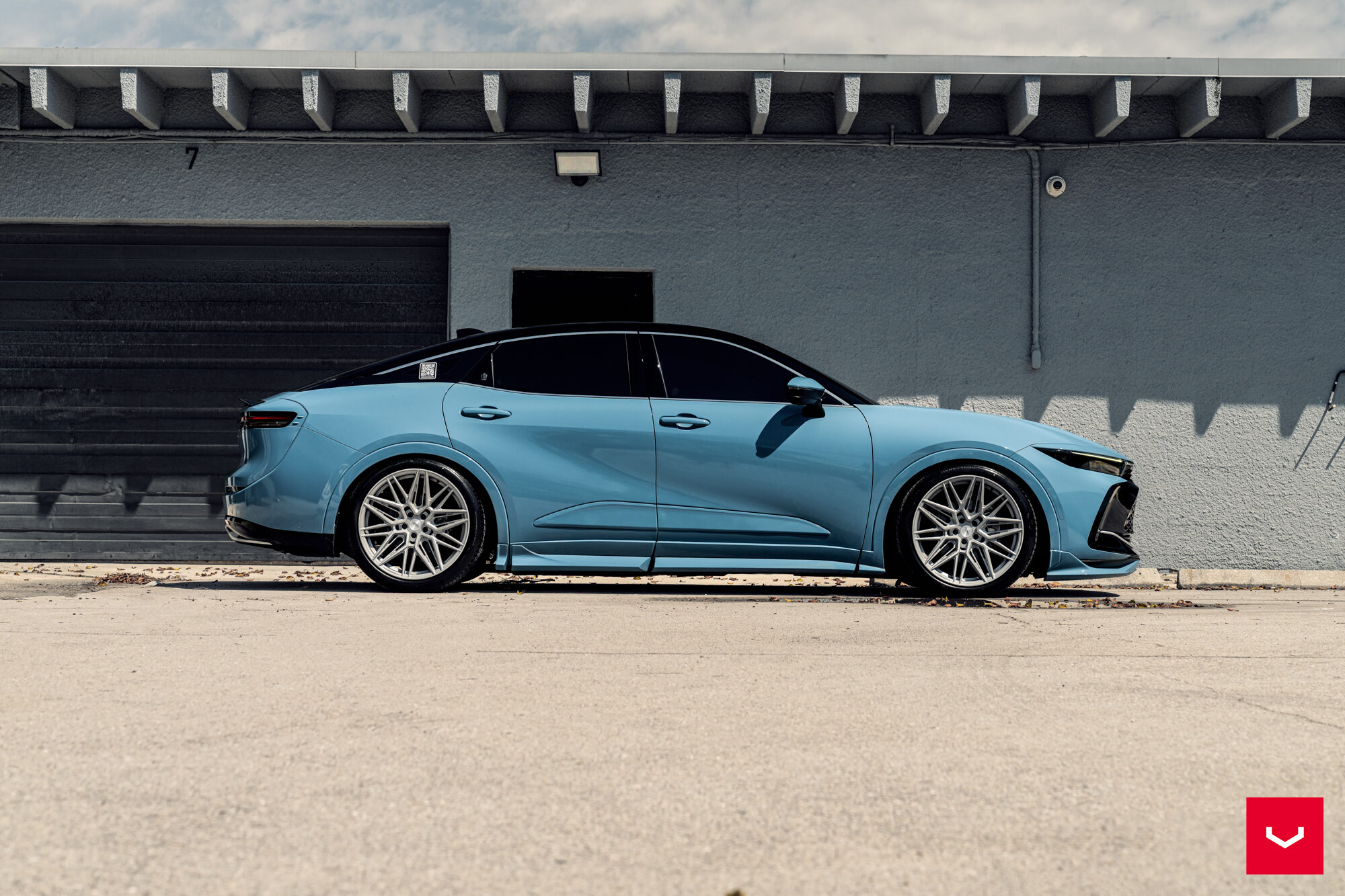 Toyota Crown - Hybrid Forged Series: HF-7 - Vossen Wheels