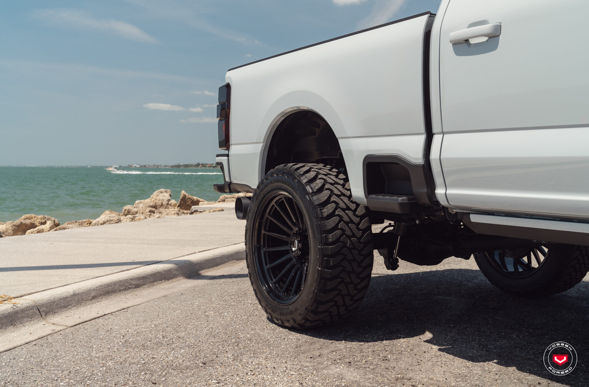 Ford F-250 - GNX Series: GNX-01 - Vossen Wheels