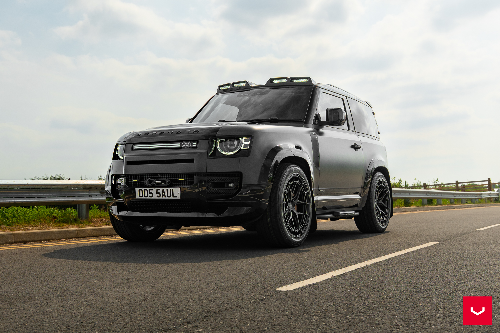 Land Rover Defender 90 - HFX Series: HFX-1 (5-Lug) - Vossen Wheels