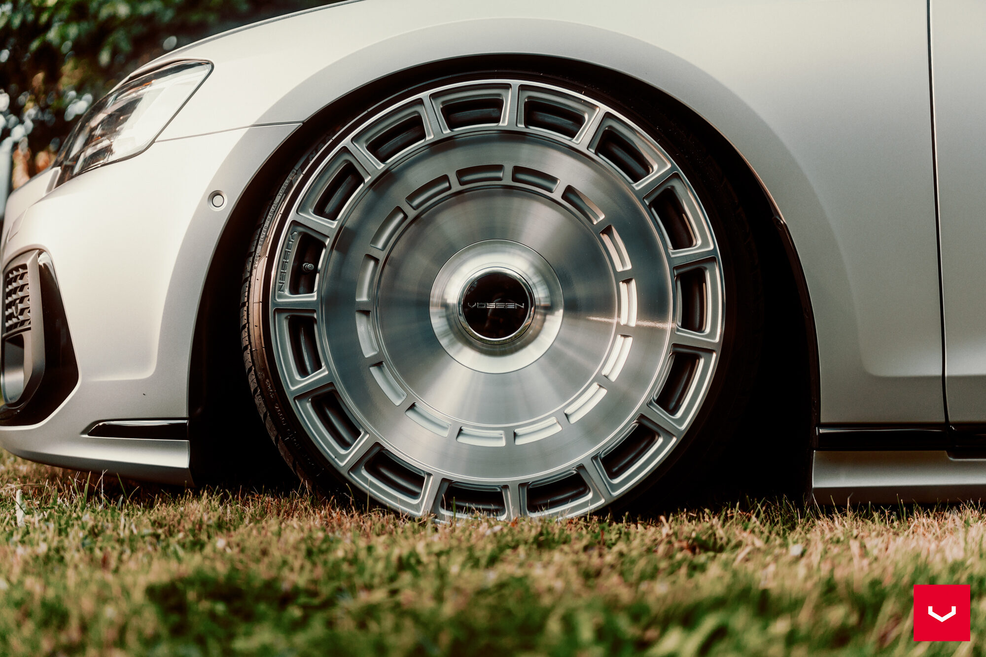 Audi A8 - Hybrid Forged Series: HF-9 - Vossen Wheels