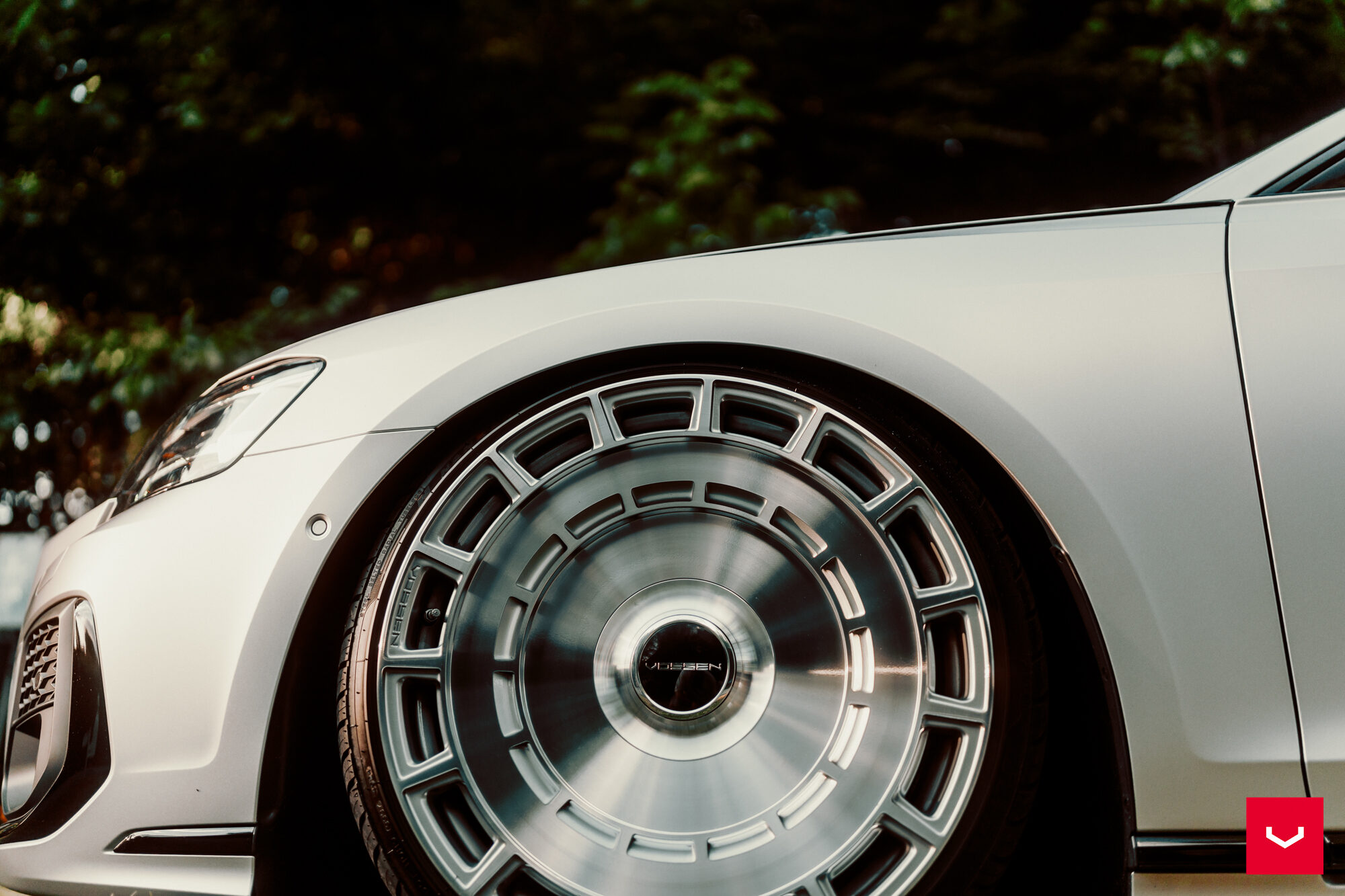 Audi A8 - Hybrid Forged Series: HF-9 - Vossen Wheels