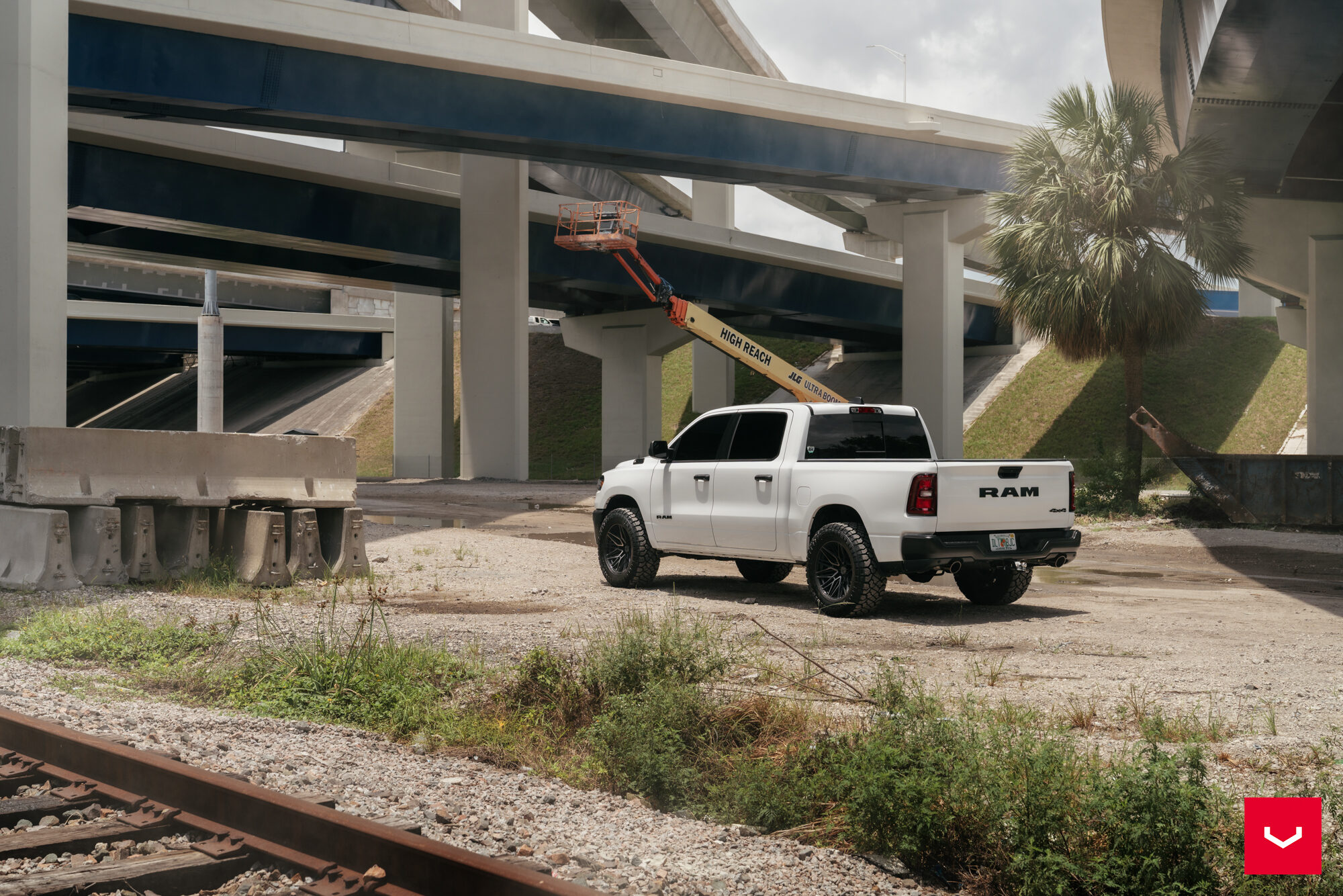 Dodge RAM 1500 - Hybrid Forged Series: HF6-5 - Vossen Wheels