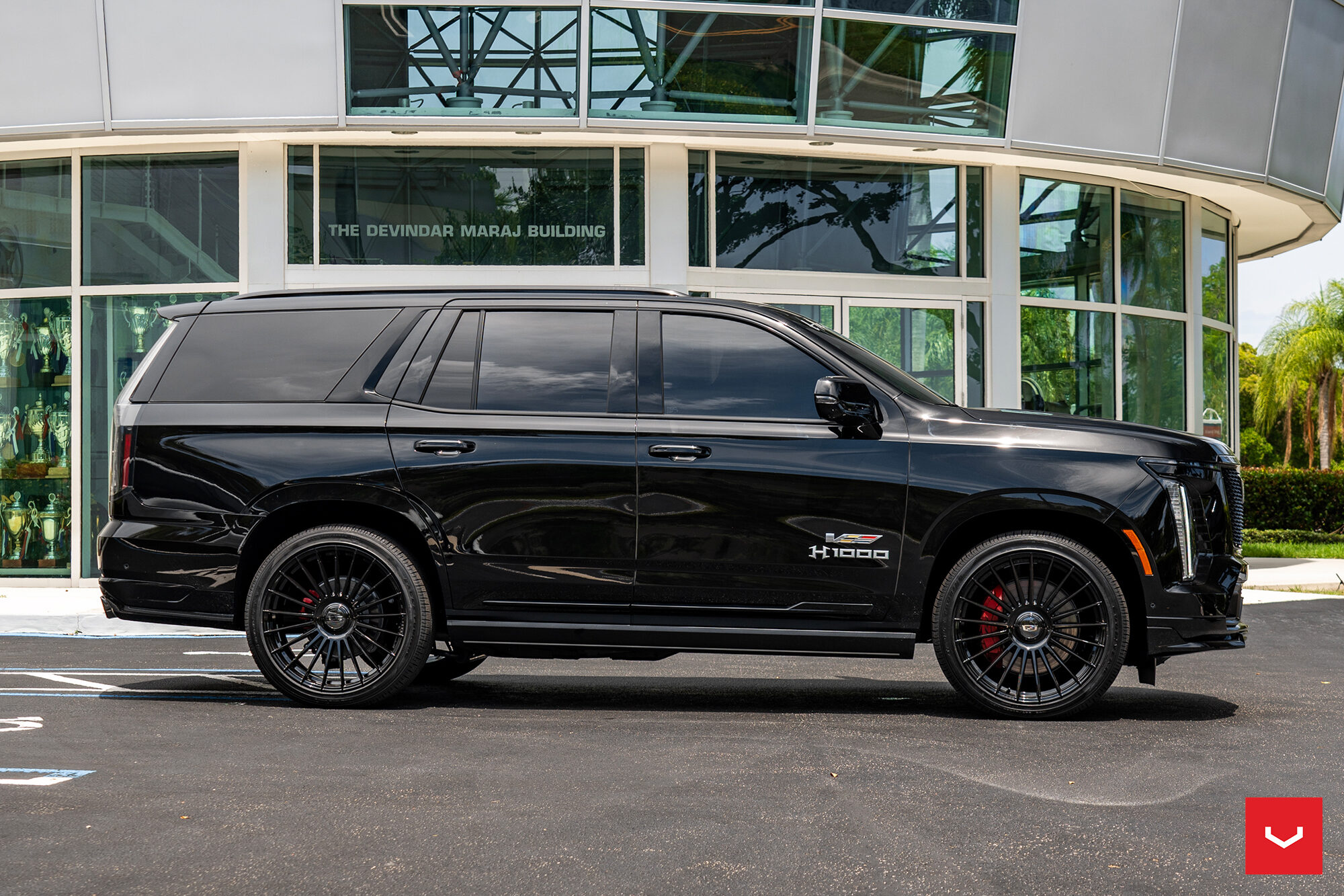 Cadillac Escalade V - Hybrid Forged Series: HF-8 - Vossen Wheels