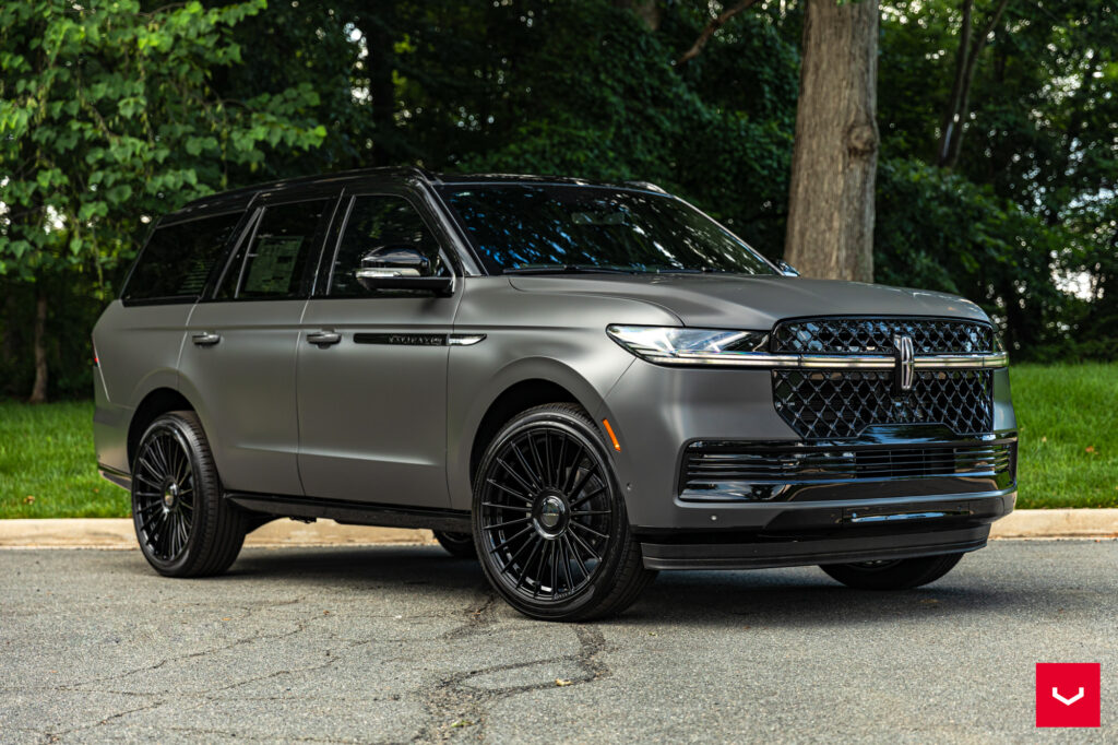 Lincoln Navigator - Hybrid Forged Series: HF-8 - Vossen Wheels