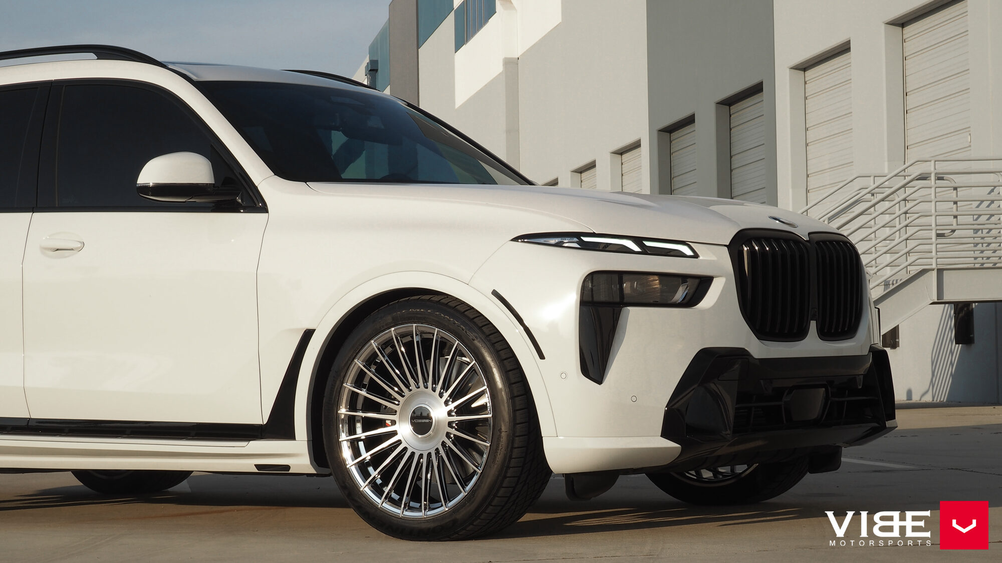 BMW X7 - Hybrid Forged Series: HF-8 - Vossen Wheels