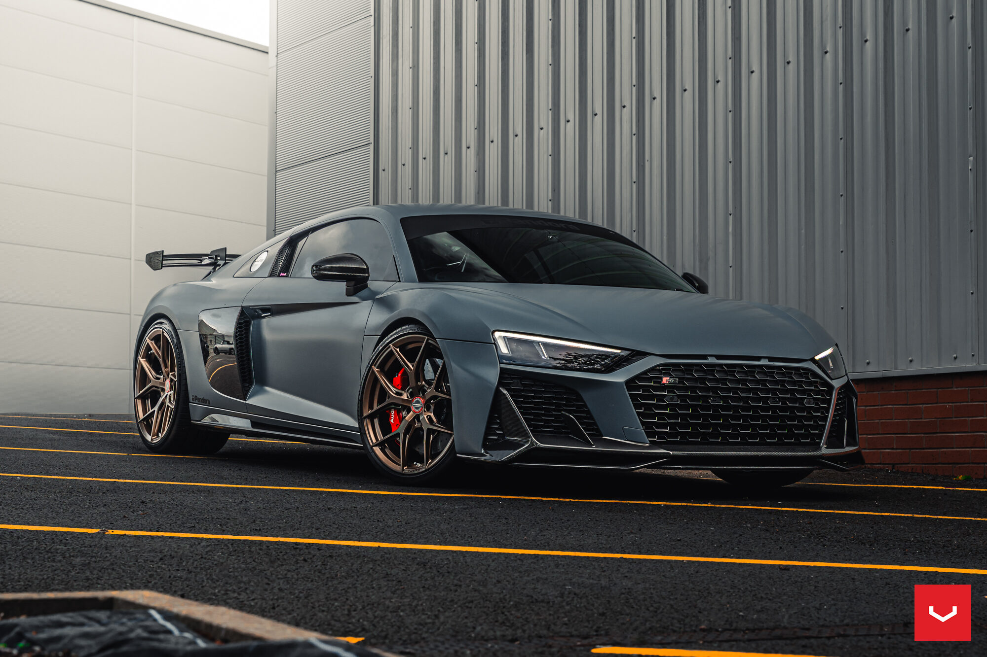 Audi R8 - Hybrid Forged Series: HF-5 - Vossen Wheels