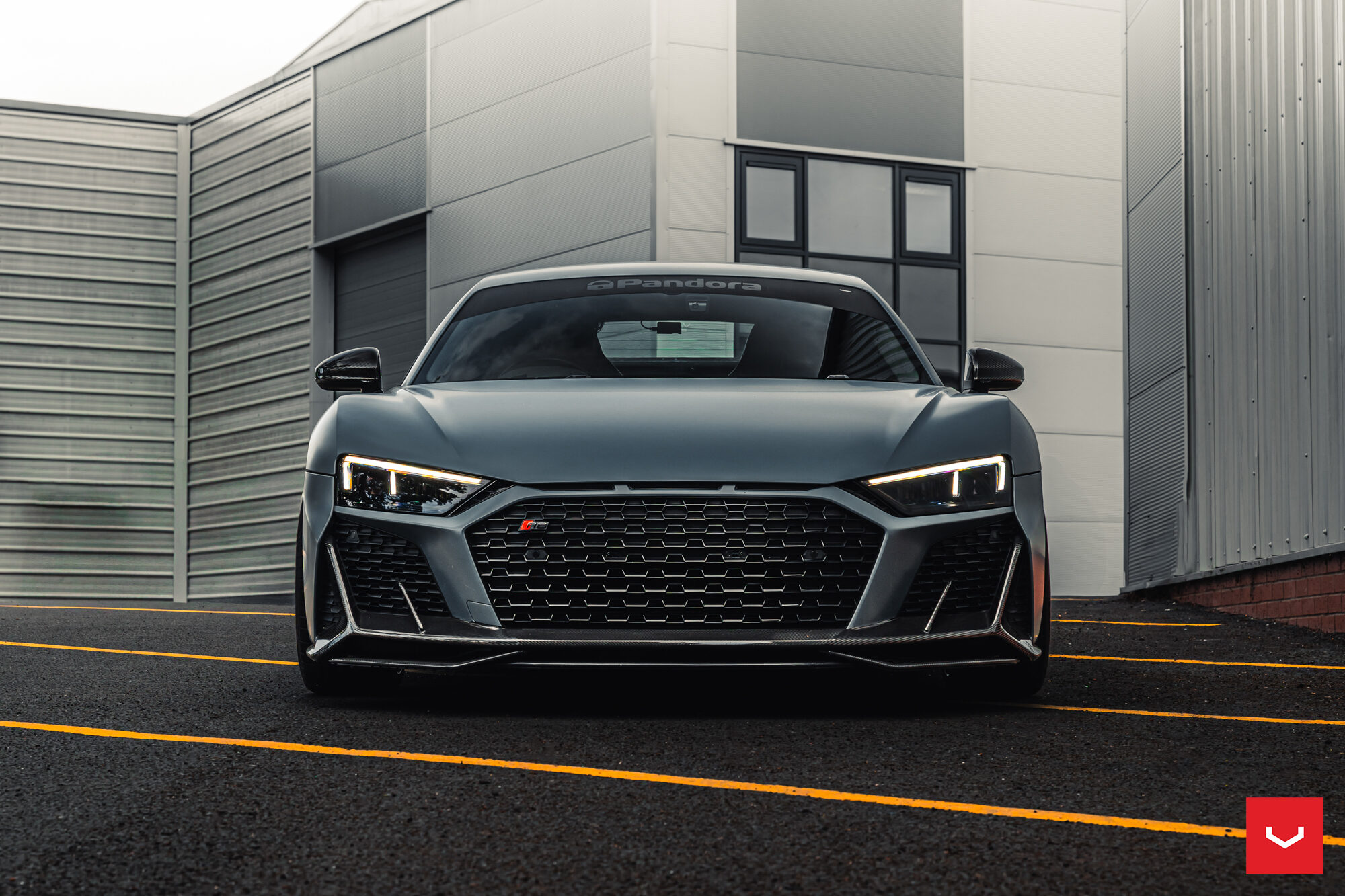 Audi R8 - Hybrid Forged Series: HF-5 - Vossen Wheels