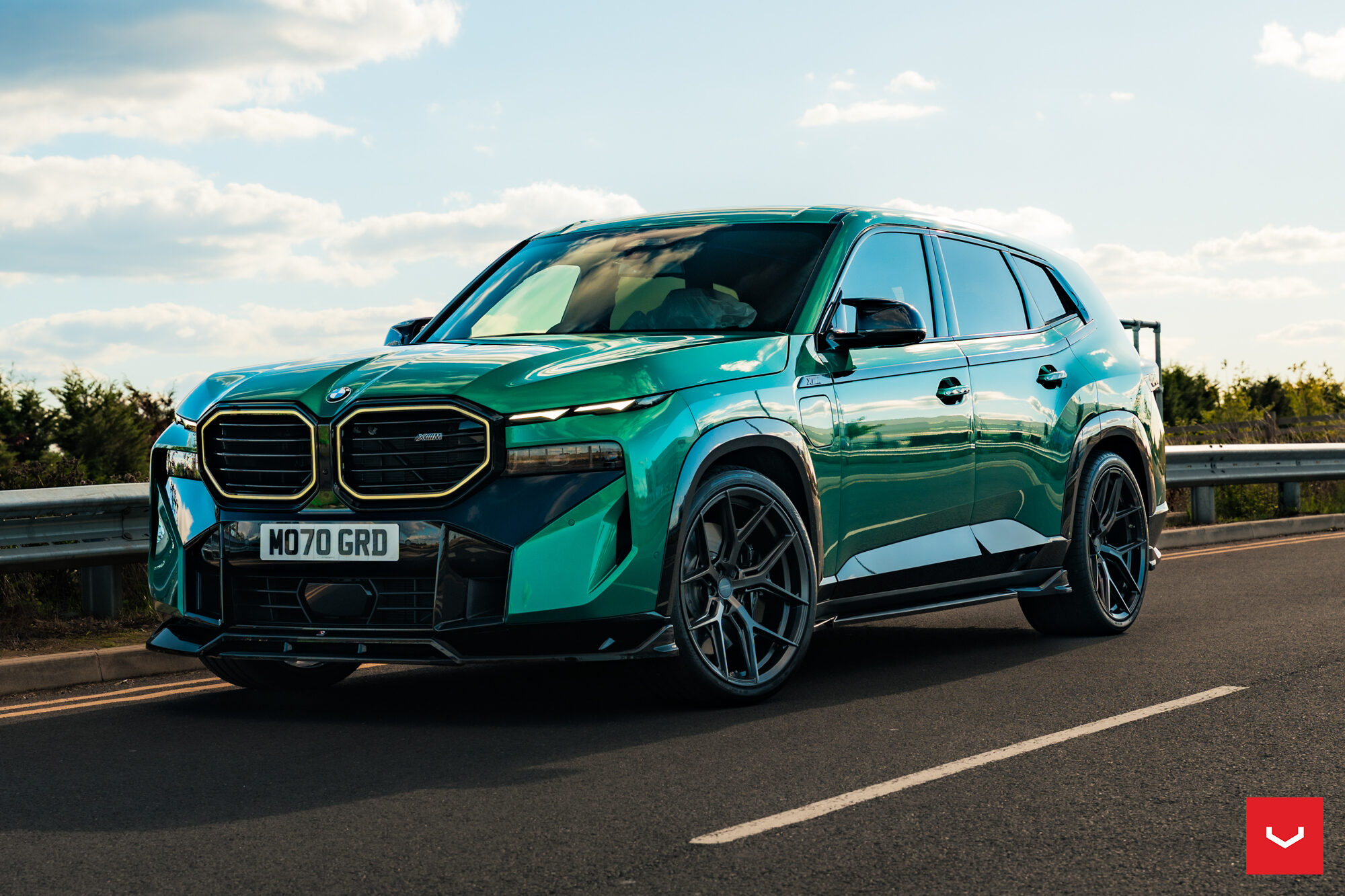 BMW XM - Hybrid Forged Series: HF-5 - Vossen Wheels