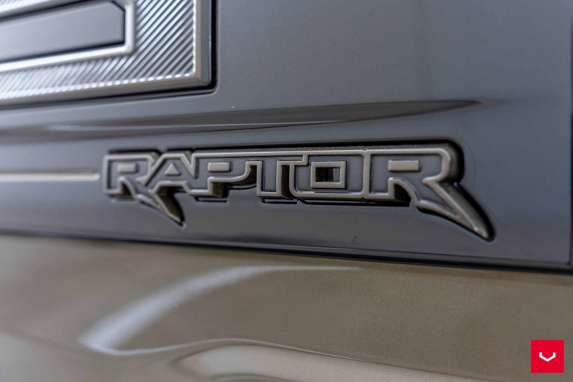 Ford F-150 Raptor - Hybrid Forged 6-Lug Series: HF6-4 - Vossen Wheels