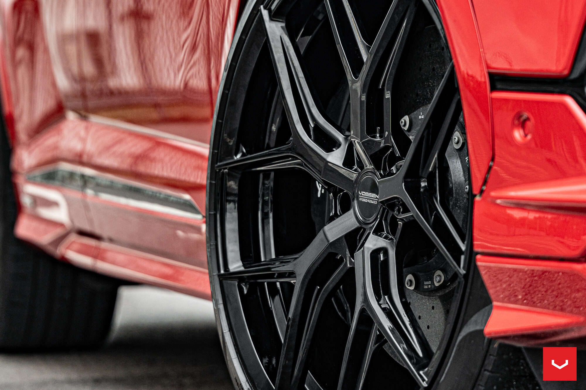 Lamborghini Urus - Hybrid Forged Series: HF-5 - Vossen Wheels