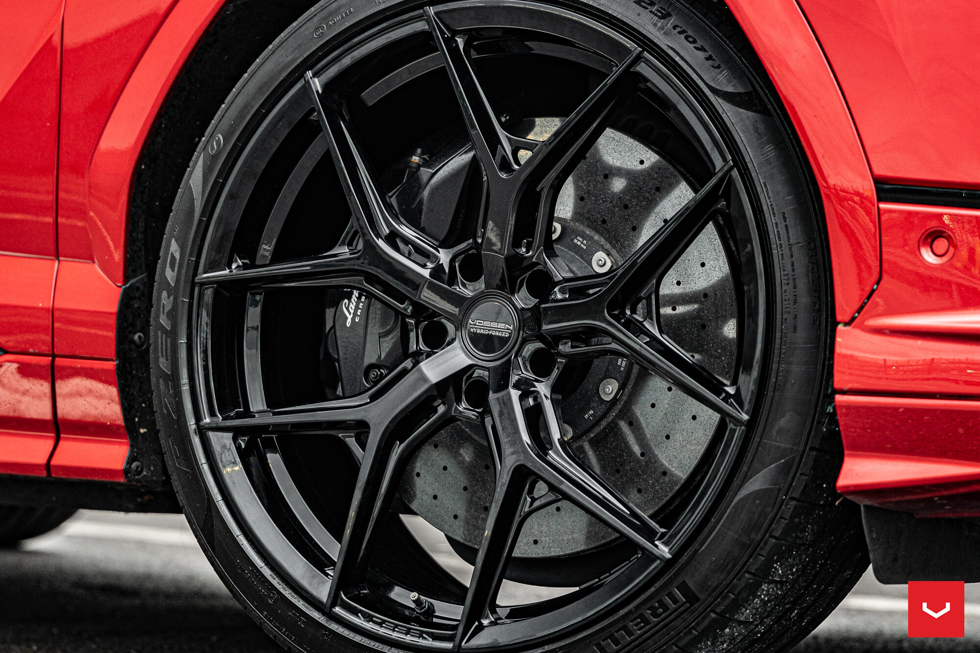 Lamborghini Urus - Hybrid Forged Series: HF-5 - Vossen Wheels