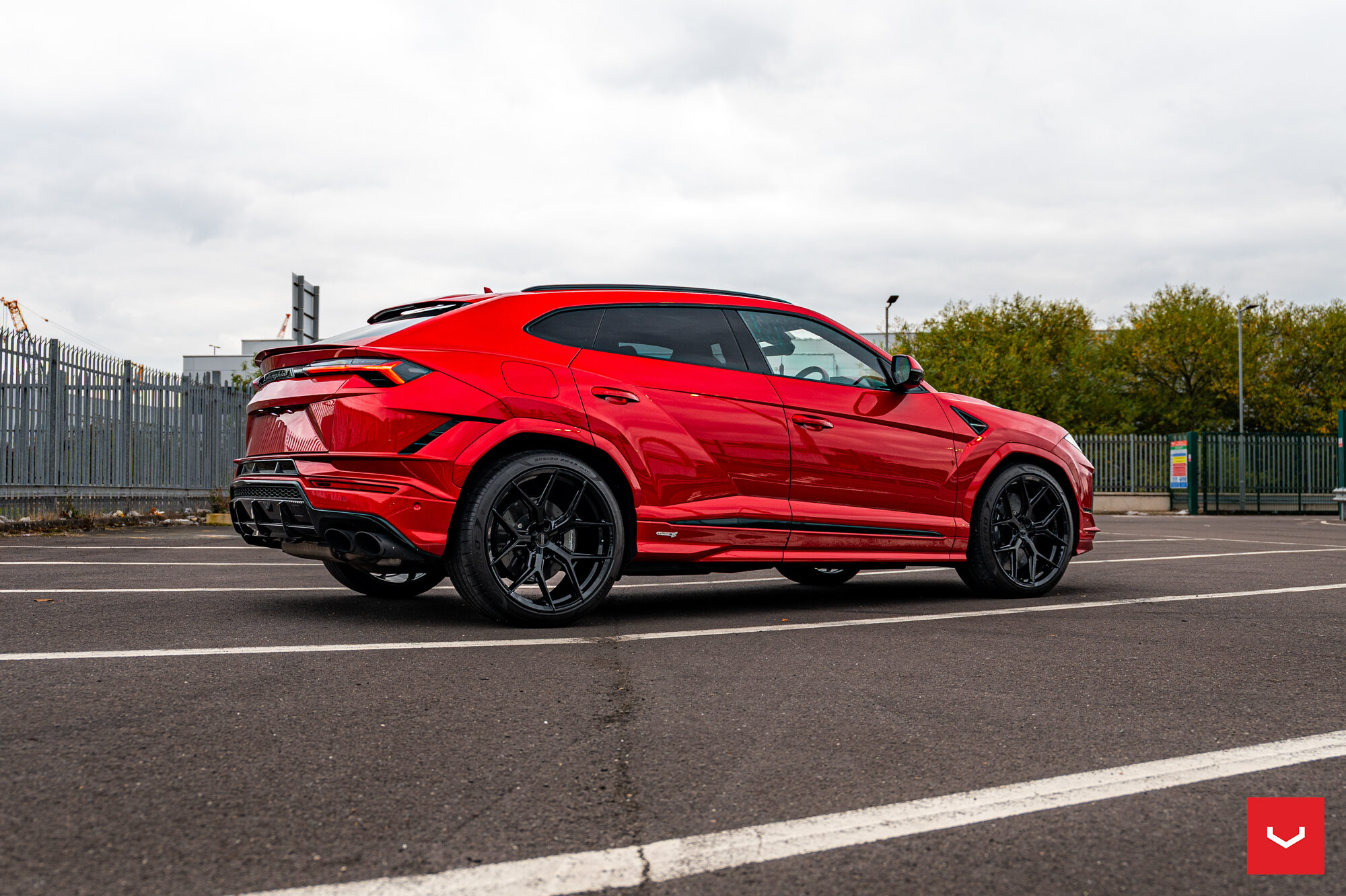 Lamborghini Urus - Hybrid Forged Series: HF-5 - Vossen Wheels