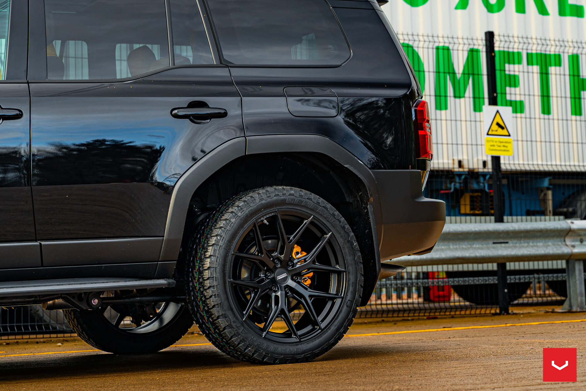 Toyota Land Cruiser - Hybrid Forged Series: HF6-4 - Vossen Wheels