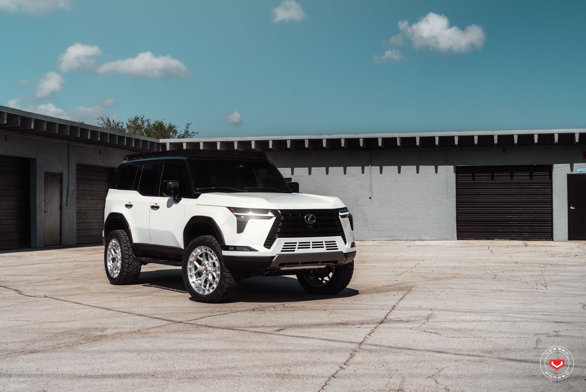 Lexus GX550 - LCX Series: LCX-02 - Vossen Wheels