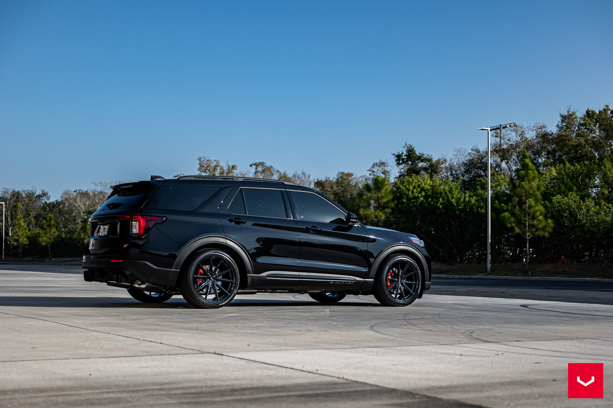 Ford Explorer ST - HFX Series: HFX-2 (5-Lug) - Vossen Wheels