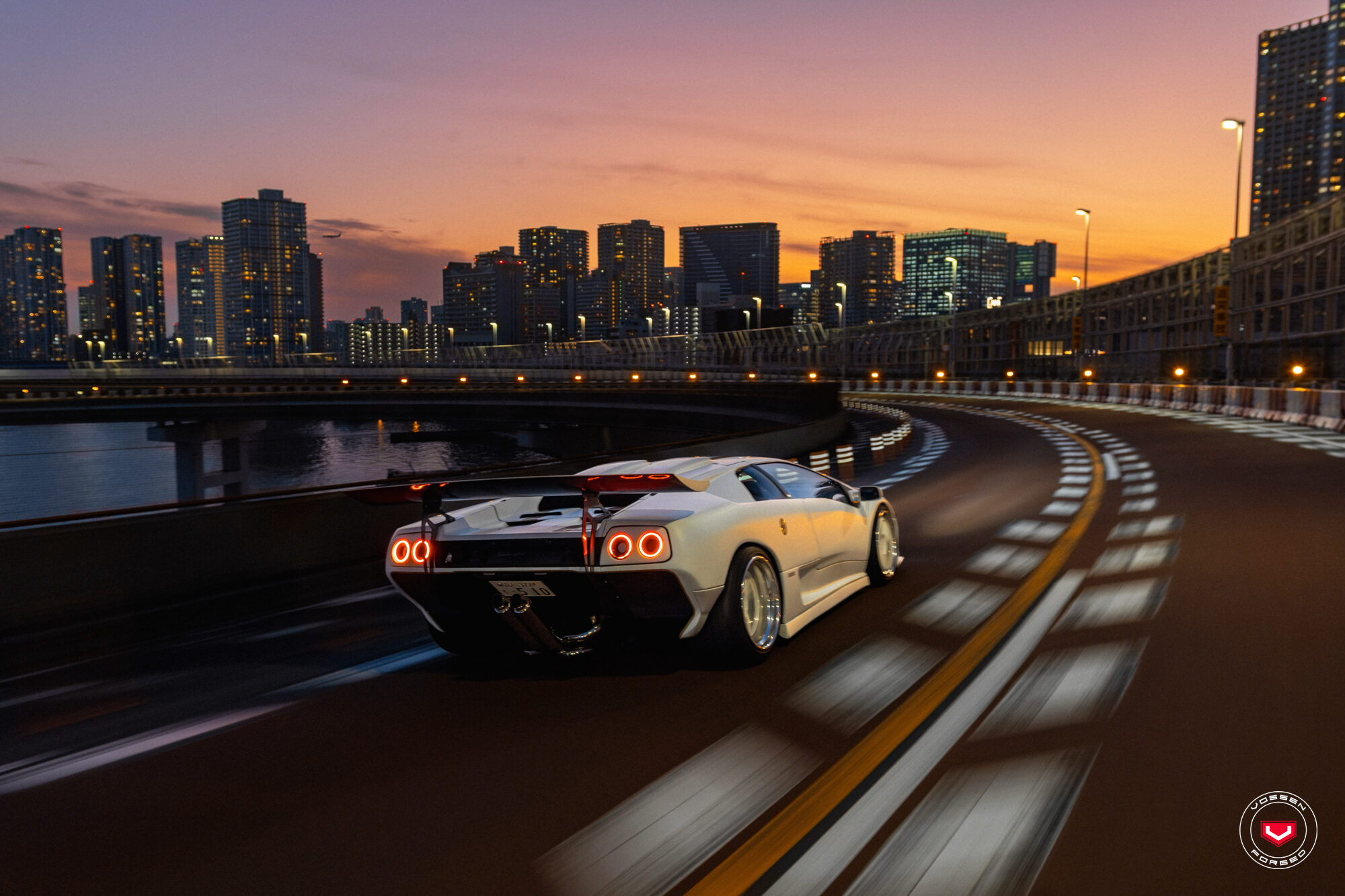 Lamborghini Diablo - GEN Series: GEN-04 (3-Piece) - Vossen Wheels