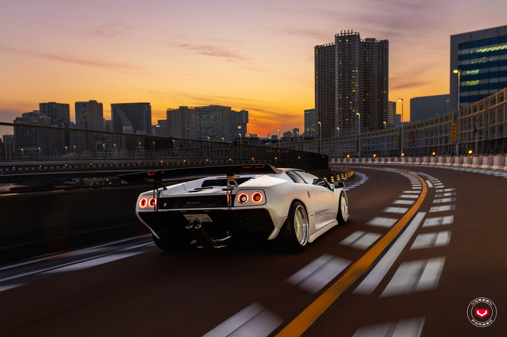 Lamborghini Diablo - GEN Series: GEN-04 (3-Piece) - Vossen Wheels