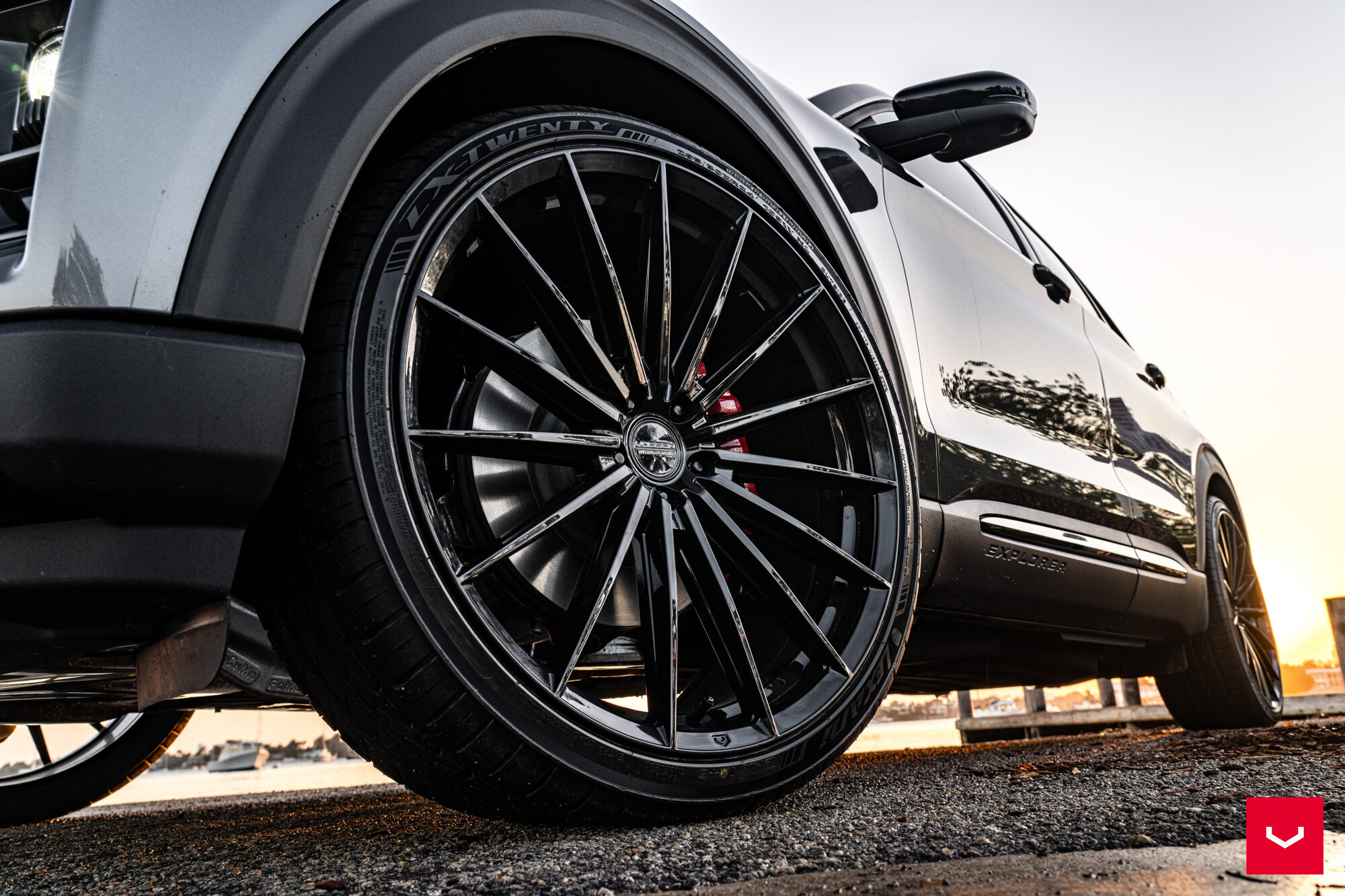 Ford Explorer ST - HFX Series: HFX-4 (5-Lug) - Vossen Wheels