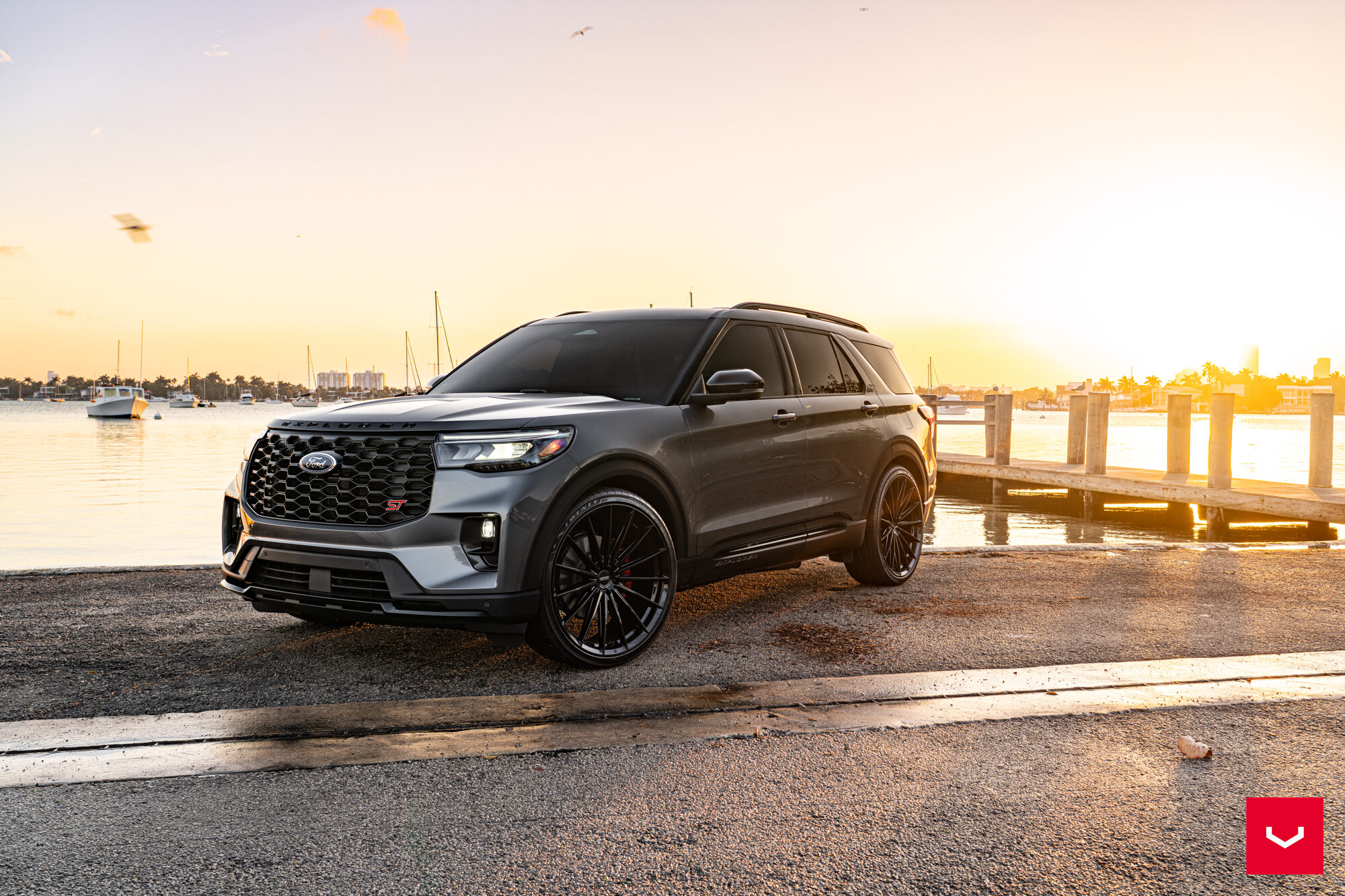 Ford Explorer ST - HFX Series: HFX-4 (5-Lug) - Vossen Wheels