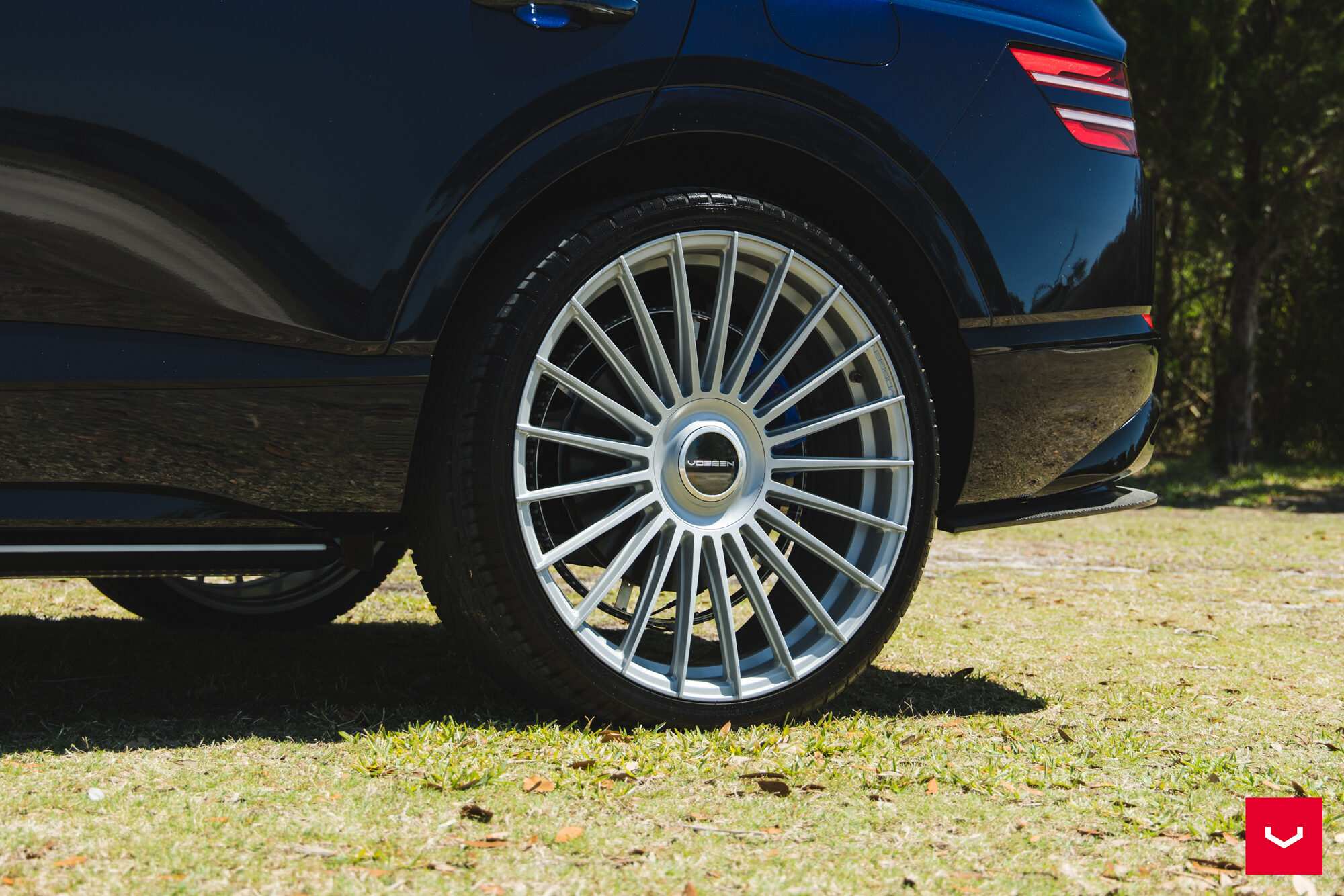 Genesis GV80 - Hybrid Forged Series: HF-8 - Vossen Wheels