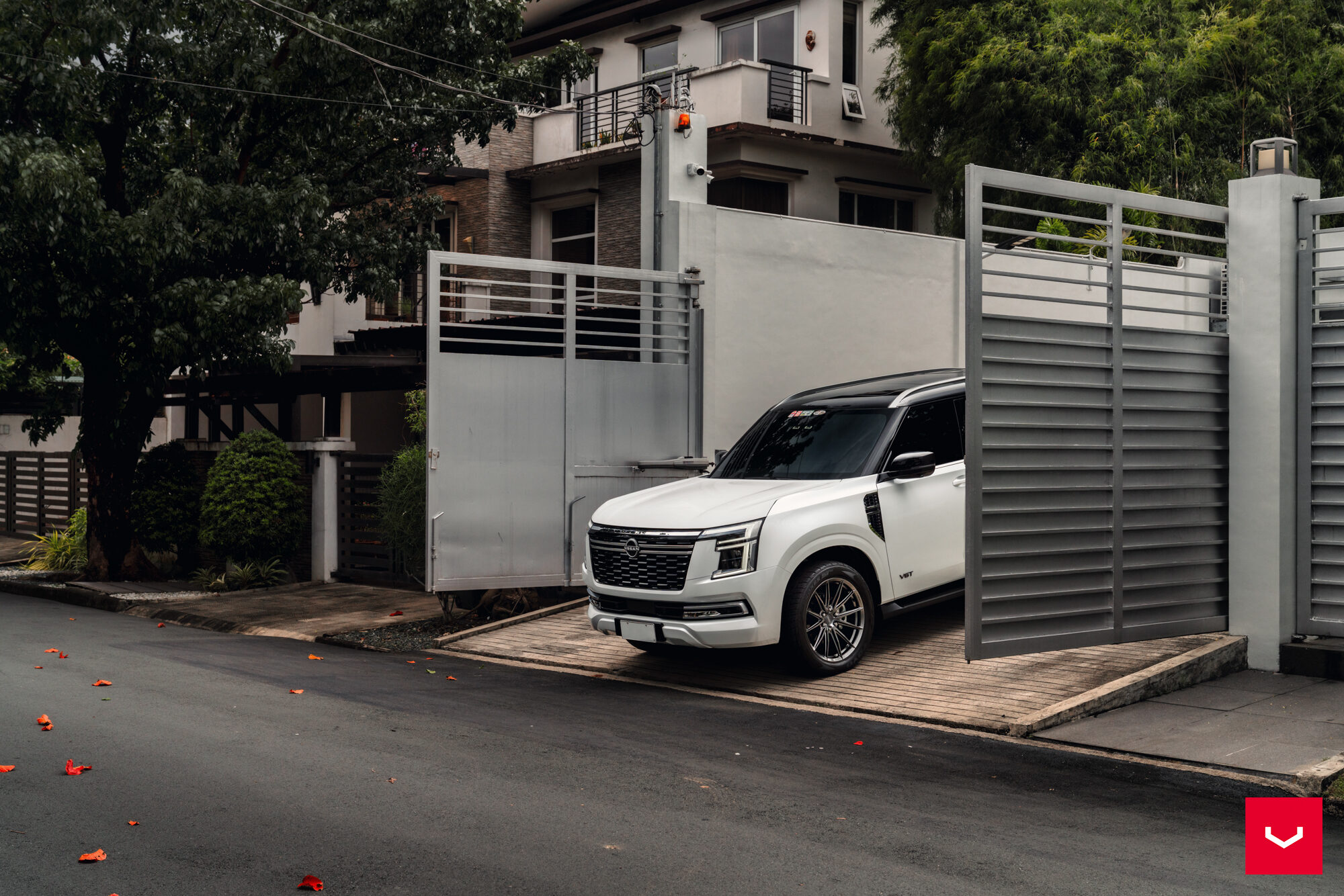 Nissan Patrol - HFX Series: HFX-2 (6-Lug) - Vossen Wheels