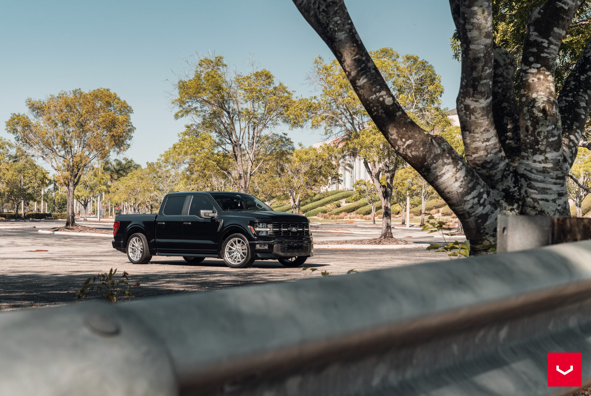 Ford F-150 - Hybrid Forged Series: HFX-2 (6-Lug) - Vossen Wheels